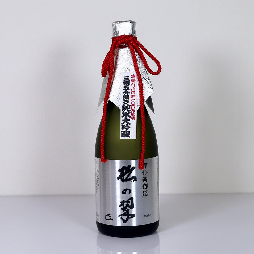 山本本家 神聖 純米大吟醸 松の翆M-10 720ml – 伏水酒蔵堂オンラインショップ